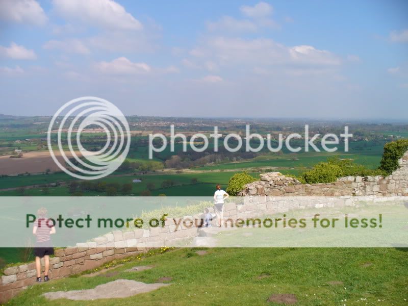 Single handed at Beeston Iron Lock - General Boating - Canal World
